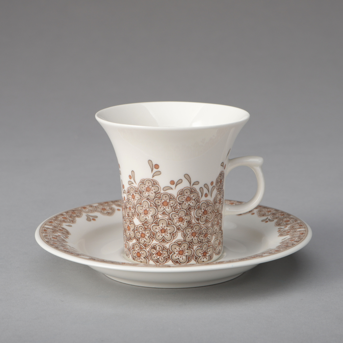 "Veronica" Coffee Cup & Saucer | 문정미술관