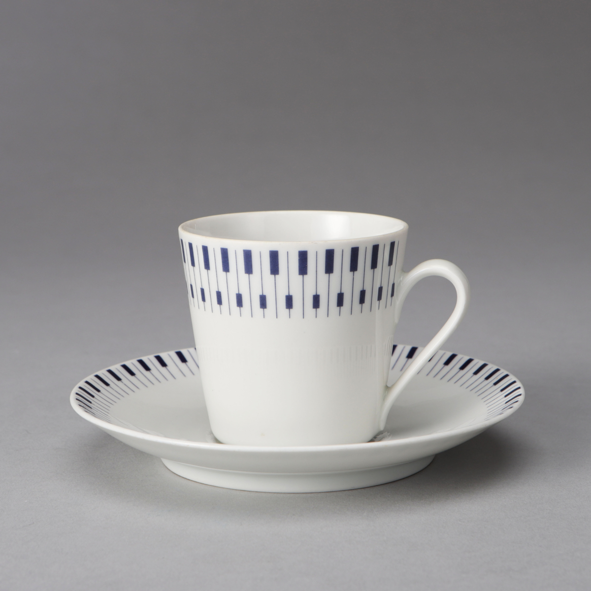"Tangent" Coffee Cup & Saucer | 문정미술관