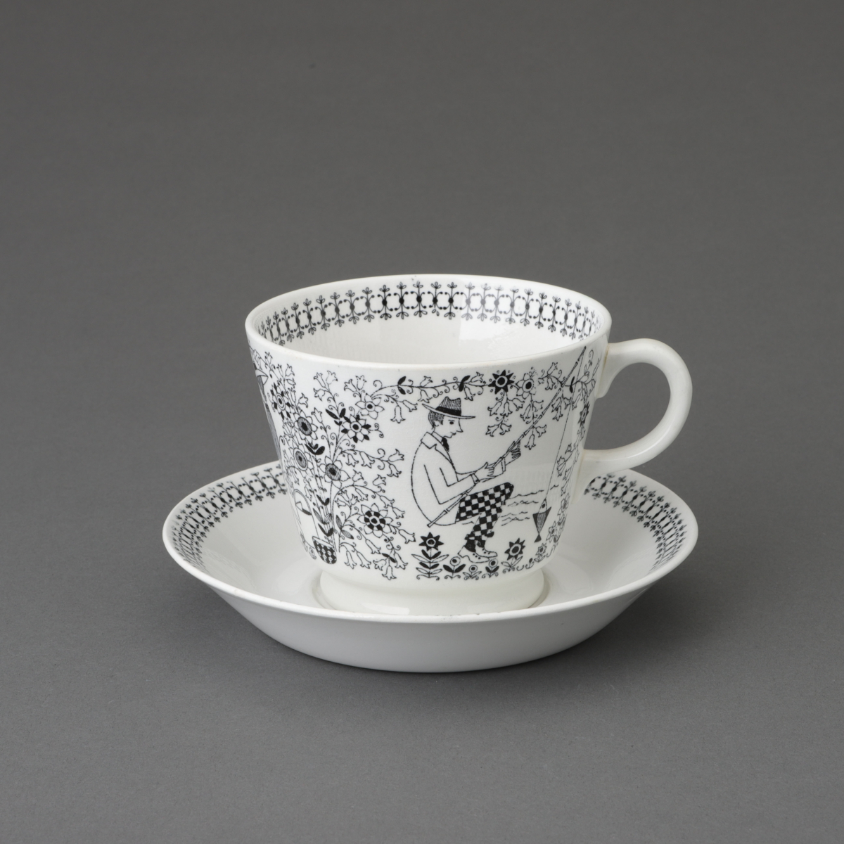 "Emilia" Coffee Cup & Saucer | 문정미술관
